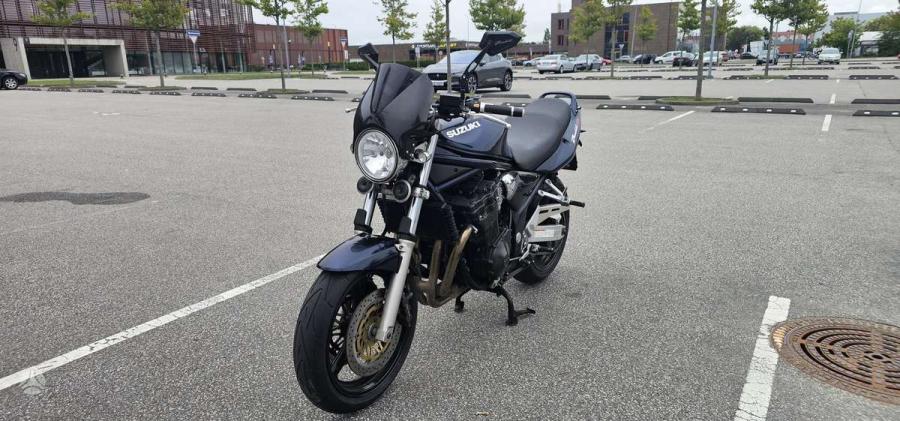 Zils Suzuki GSF 2006 Klaipėda, ar dzinēja tilpumu 1.20 L un nobraukumu 56 tūkst. km par 3000 €, foto 1 vietnē AUTOMOTO.COM.LV