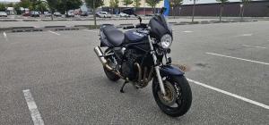 Zils Suzuki GSF 2006 Klaipėda, ar dzinēja tilpumu 1.20 L un nobraukumu 56 tūkst. km par 3000 €, foto 3 vietnē AUTOMOTO.COM.LV