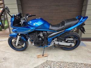 Zils Suzuki GSF 2007 Pasvalys, ar dzinēja tilpumu 0.65 L un nobraukumu 49 tūkst. km par 1499 €, foto 18 vietnē AUTOMOTO.COM.LV