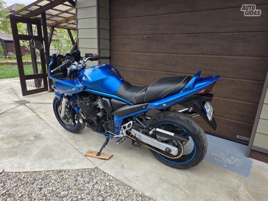 Zils Suzuki GSF 2007 Pasvalys, ar dzinēja tilpumu 0.65 L un nobraukumu 49 tūkst. km par 1499 €, foto 22 vietnē AUTOMOTO.COM.LV