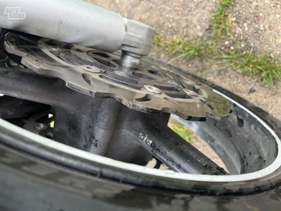 Zils Suzuki GSF 2008 Kauņa, ar dzinēja tilpumu 0.65 L un nobraukumu 0 tūkst. km par 2350 €, foto 13 vietnē AUTOMOTO.COM.LV
