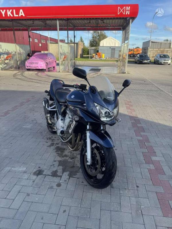 Blue Suzuki GSF 2008 in Telschi, with an engine capacity of 0.65 L and mileage of 40 thousand km for 2500 €, photo 3 on AUTOMOTO.COM.LV