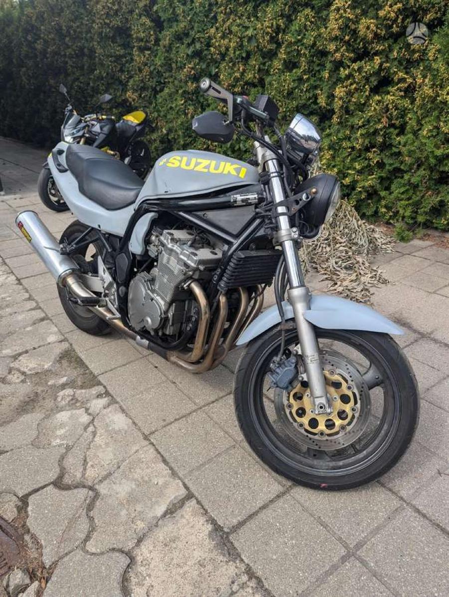 Pelēks Suzuki GSF 1998 Šauļi, ar dzinēja tilpumu 0.60 L un nobraukumu 31 tūkst. km par 1000 €, foto 1 vietnē AUTOMOTO.COM.LV