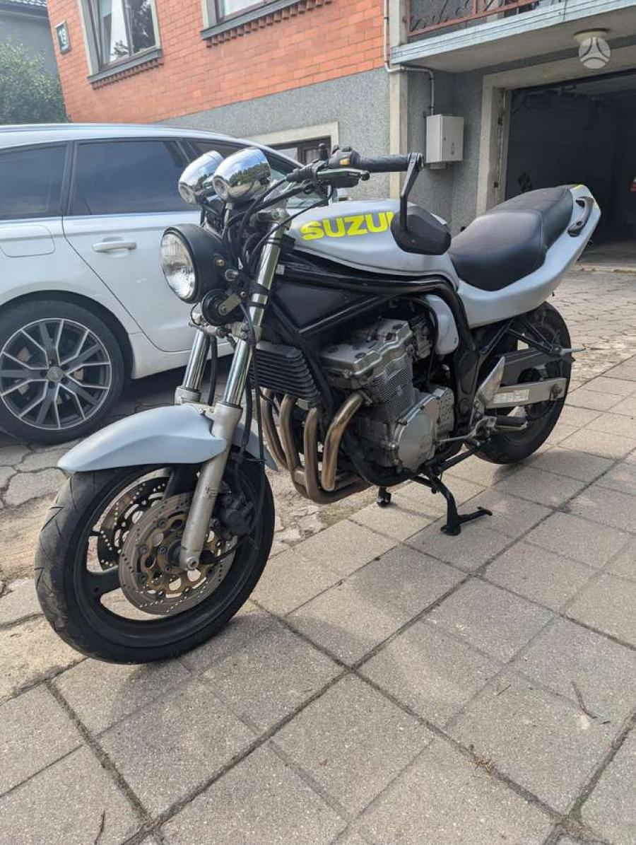 Pelēks Suzuki GSF 1998 Šauļi, ar dzinēja tilpumu 0.60 L un nobraukumu 31 tūkst. km par 1000 €, foto 3 vietnē AUTOMOTO.COM.LV