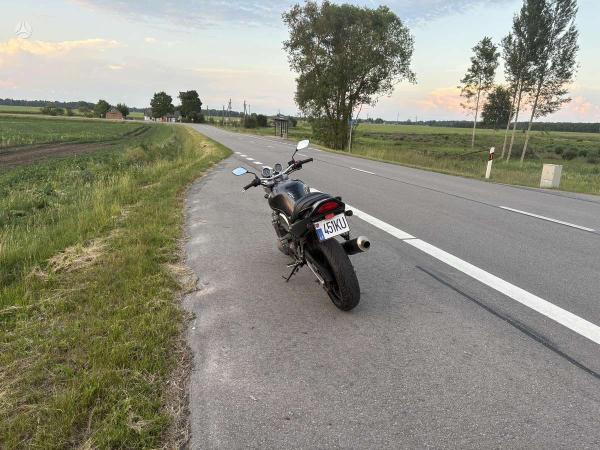 Pelēks Suzuki GSF 2000 Šauļi, ar dzinēja tilpumu 0.60 L un nobraukumu 76 tūkst. km par 1350 €, foto 4 vietnē AUTOMOTO.COM.LV