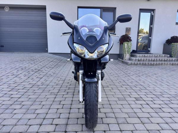 Grey Suzuki GSF 2004 in Vilnius, with an engine capacity of 1.20 L and mileage of 68 thousand km for 1790 €, photo 3 on AUTOMOTO.COM.LV