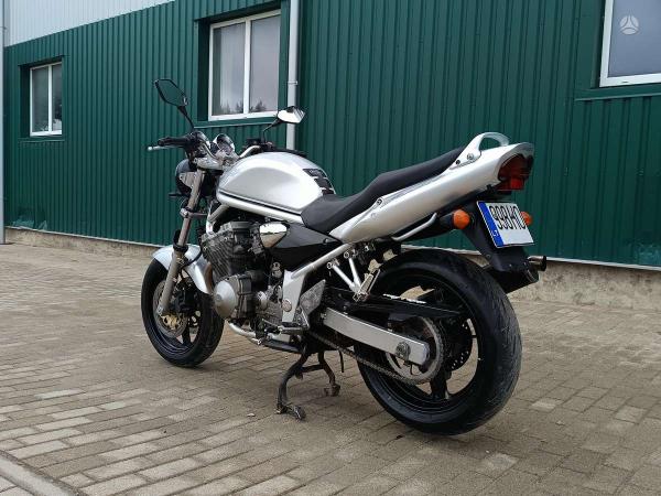 Pelēks Suzuki GSF 2005 Telšiai, ar dzinēja tilpumu 0.60 L un nobraukumu 51 tūkst. km par 1350 €, foto 6 vietnē AUTOMOTO.COM.LV