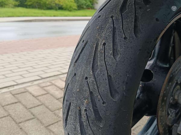 Pelēks Suzuki GSF 2005 Telšiai, ar dzinēja tilpumu 0.60 L un nobraukumu 51 tūkst. km par 1350 €, foto 7 vietnē AUTOMOTO.COM.LV