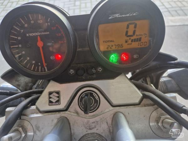 Grey Suzuki GSF 2006 in Kaunas, with an engine capacity of 0.65 L and mileage of 23 thousand km for 1000 €, photo 6 on AUTOMOTO.COM.LV