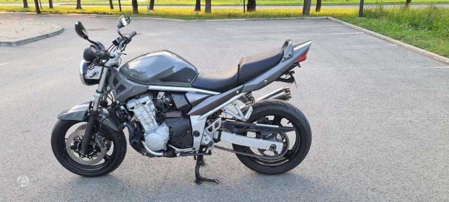 Grey Suzuki GSF 2007 in Kaunas, with an engine capacity of 0.66 L and mileage of 61 thousand km for 1900 €, photo 5 on AUTOMOTO.COM.LV