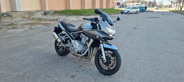 Pelēks Suzuki GSF 2008 Šauļi, ar dzinēja tilpumu 0.66 L un nobraukumu 43 tūkst. km par 2300 €, foto 1 vietnē AUTOMOTO.COM.LV