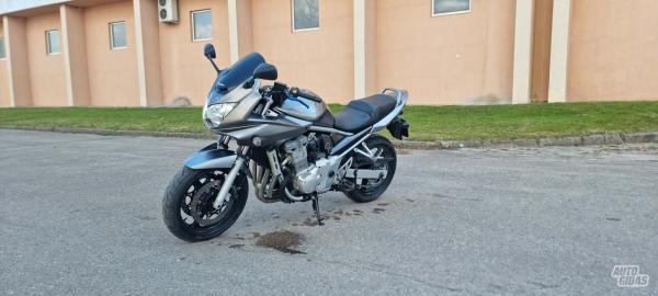 Pelēks Suzuki GSF 2008 Šauļi, ar dzinēja tilpumu 0.66 L un nobraukumu 43 tūkst. km par 2300 €, foto 5 vietnē AUTOMOTO.COM.LV
