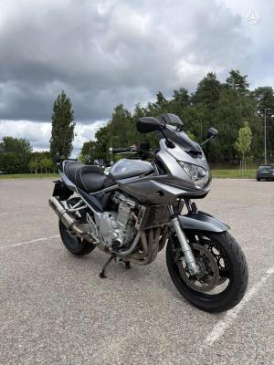 Pelēks Suzuki GSF 2009 Viļņa, ar dzinēja tilpumu 1.25 L un nobraukumu 48 tūkst. km par 3150 €, foto 3 vietnē AUTOMOTO.COM.LV