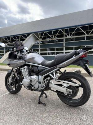 Pelēks Suzuki GSF 2009 Viļņa, ar dzinēja tilpumu 1.25 L un nobraukumu 48 tūkst. km par 3150 €, foto 10 vietnē AUTOMOTO.COM.LV