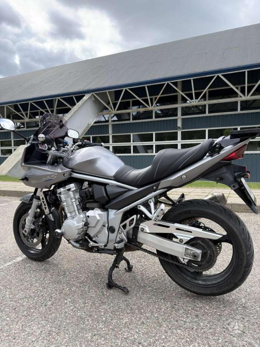 Pelēks Suzuki GSF 2009 Viļņa, ar dzinēja tilpumu 1.25 L un nobraukumu 48 tūkst. km par 3150 €, foto 10 vietnē AUTOMOTO.COM.LV