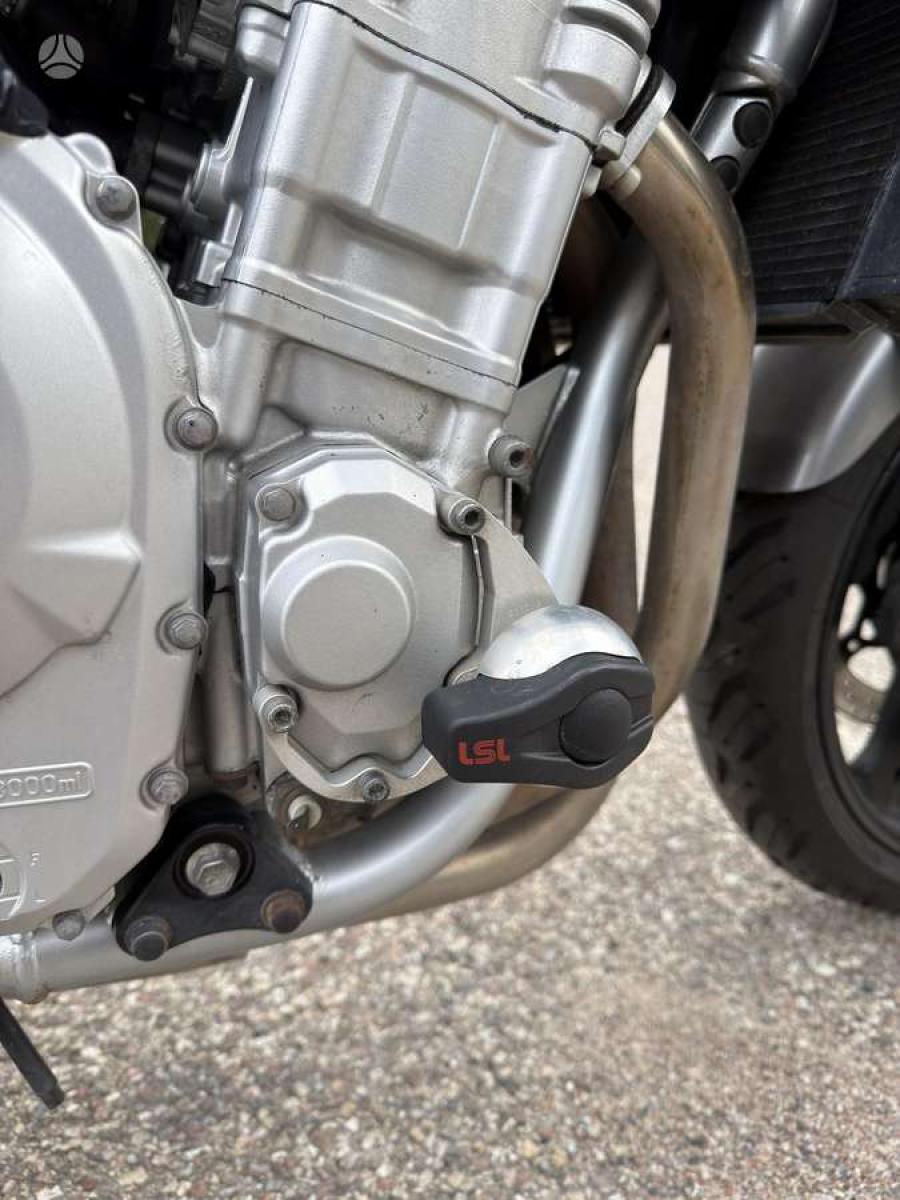 Pelēks Suzuki GSF 2009 Viļņa, ar dzinēja tilpumu 1.25 L un nobraukumu 48 tūkst. km par 3150 €, foto 20 vietnē AUTOMOTO.COM.LV