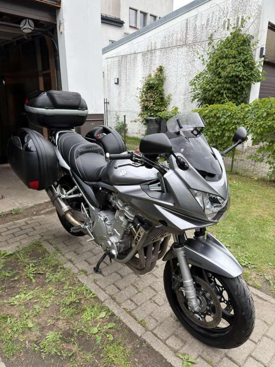Pelēks Suzuki GSF 2009 Viļņa, ar dzinēja tilpumu 1.25 L un nobraukumu 48 tūkst. km par 3150 €, foto 22 vietnē AUTOMOTO.COM.LV
