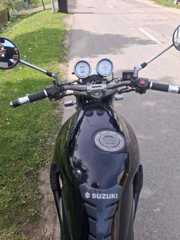 Suzuki GSF 1993 in Telschi, with an engine capacity of 0.40 L and mileage of 52 thousand km for 1250 €, photo 2 on AUTOMOTO.COM.LV