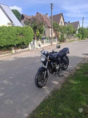 Suzuki GSF 1993 in Telschi, with an engine capacity of 0.40 L and mileage of 52 thousand km for 1250 €, photo 4 on AUTOMOTO.COM.LV