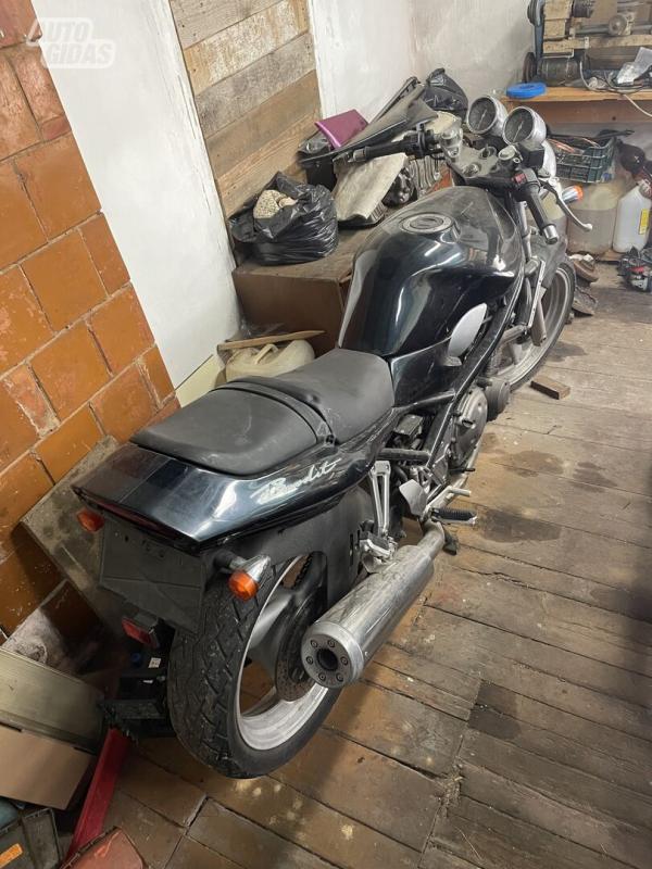Suzuki GSF 1995 Viļņa, ar dzinēja tilpumu 0.25 L un nobraukumu 0 tūkst. km par 1900 €, foto 3 vietnē AUTOMOTO.COM.LV