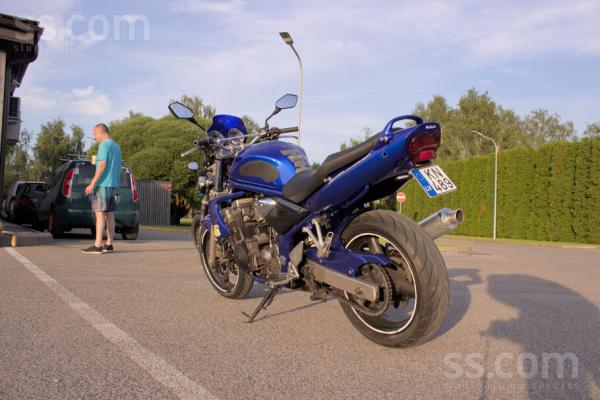 Suzuki GSF 2001 in Riga, with an engine capacity of 0.60 L and mileage of 0 thousand km for 2400 €, photo 4 on AUTOMOTO.COM.LV