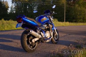 Suzuki GSF 2001 Rīga, ar dzinēja tilpumu 0.60 L un nobraukumu 0 tūkst. km par 2257 €, foto  vietnē AUTOMOTO.COM.LV