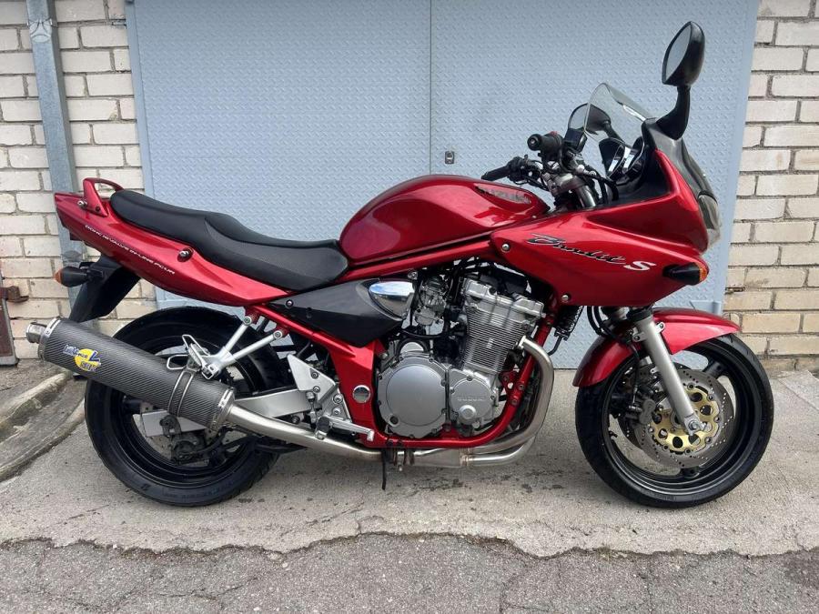 Suzuki GSF 2002 Birštonas, ar dzinēja tilpumu 0.60 L un nobraukumu 34 tūkst. km par 1750 €, foto 5 vietnē AUTOMOTO.COM.LV