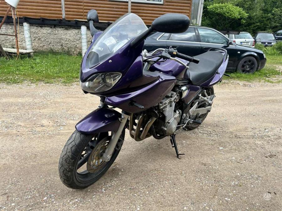 Suzuki GSF 2002 Viļņa, ar dzinēja tilpumu 0.60 L un nobraukumu 43 tūkst. km par 1050 €, foto 1 vietnē AUTOMOTO.COM.LV