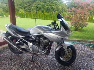 Suzuki GSF 2003 in Gargzdai, with an engine capacity of 0.60 L and mileage of 31 thousand km for 1000 €, photo  on AUTOMOTO.COM.LV
