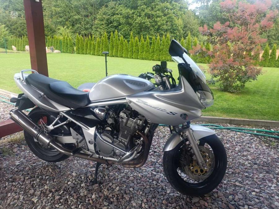 Suzuki GSF 2003 in Gargzdai, with an engine capacity of 0.60 L and mileage of 31 thousand km for 1000 €, photo 1 on AUTOMOTO.COM.LV