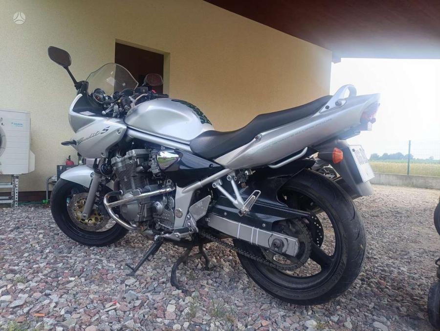 Suzuki GSF 2003 in Gargzdai, with an engine capacity of 0.60 L and mileage of 31 thousand km for 1000 €, photo 5 on AUTOMOTO.COM.LV