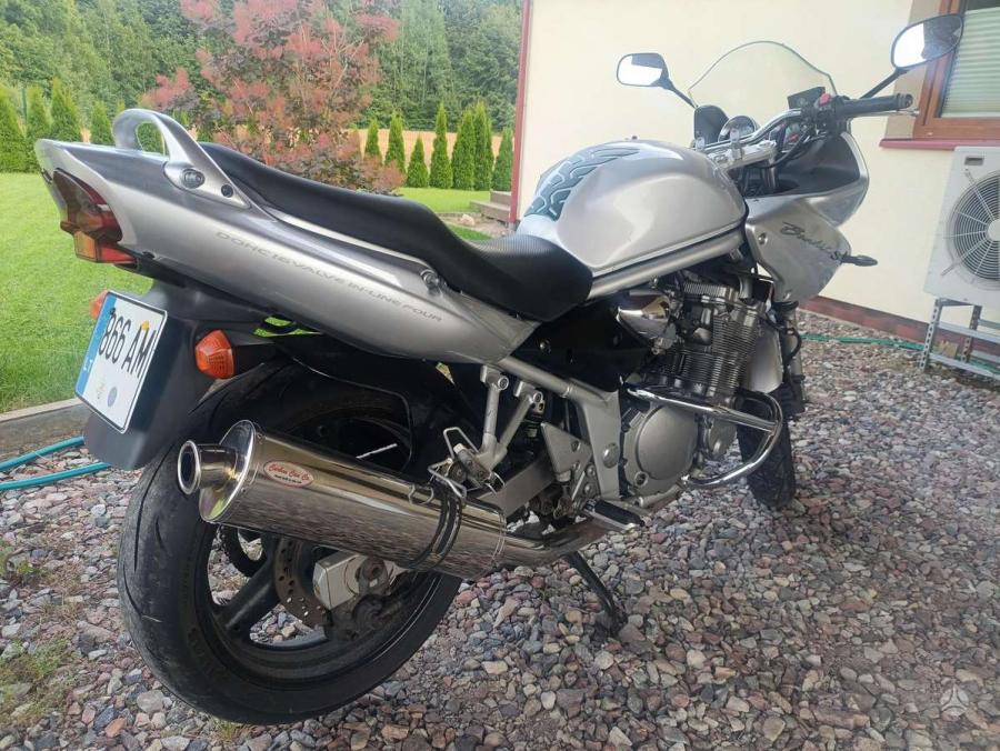 Suzuki GSF 2003 in Gargzdai, with an engine capacity of 0.60 L and mileage of 31 thousand km for 1000 €, photo 6 on AUTOMOTO.COM.LV