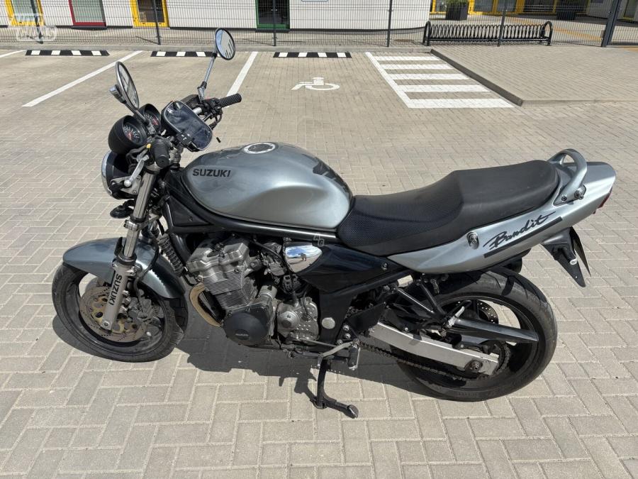 Suzuki GSF 2003 in Kaunas, with an engine capacity of 0.60 L and mileage of 31 thousand km for 1600 €, photo 1 on AUTOMOTO.COM.LV
