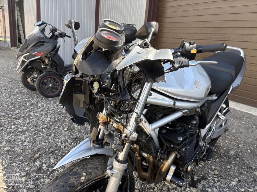 Suzuki GSF 2005 Kelmė, ar dzinēja tilpumu 0.65 L un nobraukumu 50 tūkst. km par 515 €, foto 8 vietnē AUTOMOTO.COM.LV