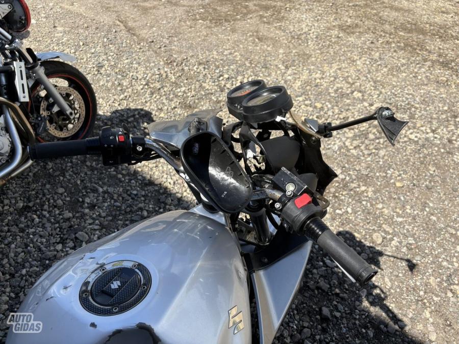 Suzuki GSF 2005 Kelmė, ar dzinēja tilpumu 0.65 L un nobraukumu 50 tūkst. km par 515 €, foto 18 vietnē AUTOMOTO.COM.LV