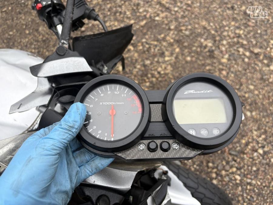 Suzuki GSF 2005 in Kelme, with an engine capacity of 0.65 L and mileage of 50 thousand km for 465 €, photo 19 on AUTOMOTO.COM.LV