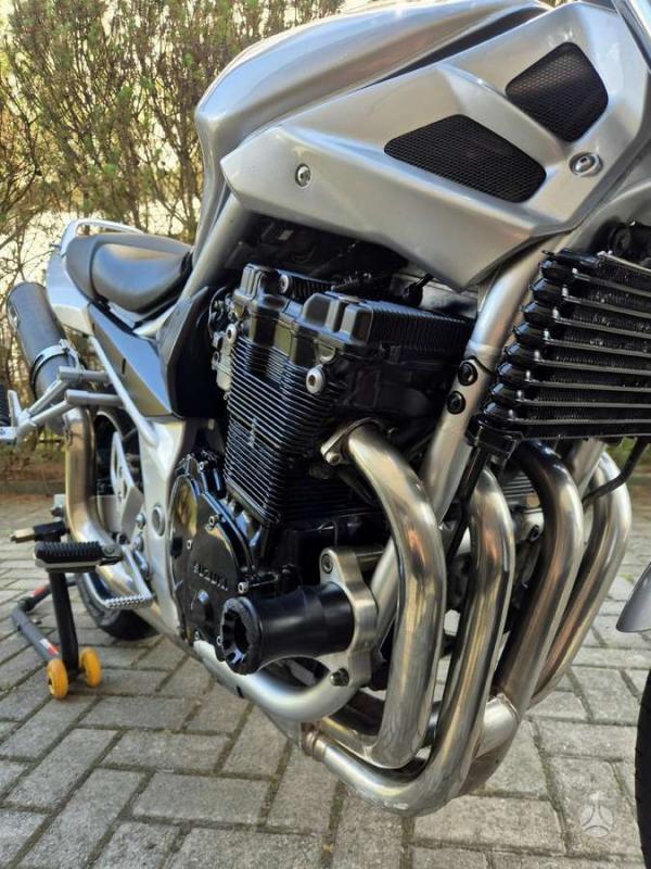 Suzuki GSF 2006 Prienai, ar dzinēja tilpumu 0.65 L un nobraukumu 47 tūkst. km par 2400 €, foto 11 vietnē AUTOMOTO.COM.LV