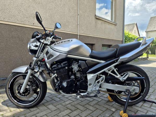 Suzuki GSF 2006 in Prienai, with an engine capacity of 0.65 L and mileage of 47 thousand km for 1890 €, photo 5 on AUTOMOTO.COM.LV