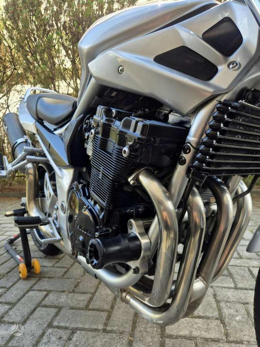 Suzuki GSF 2006 in Prienai, with an engine capacity of 0.65 L and mileage of 47 thousand km for 1890 €, photo 12 on AUTOMOTO.COM.LV