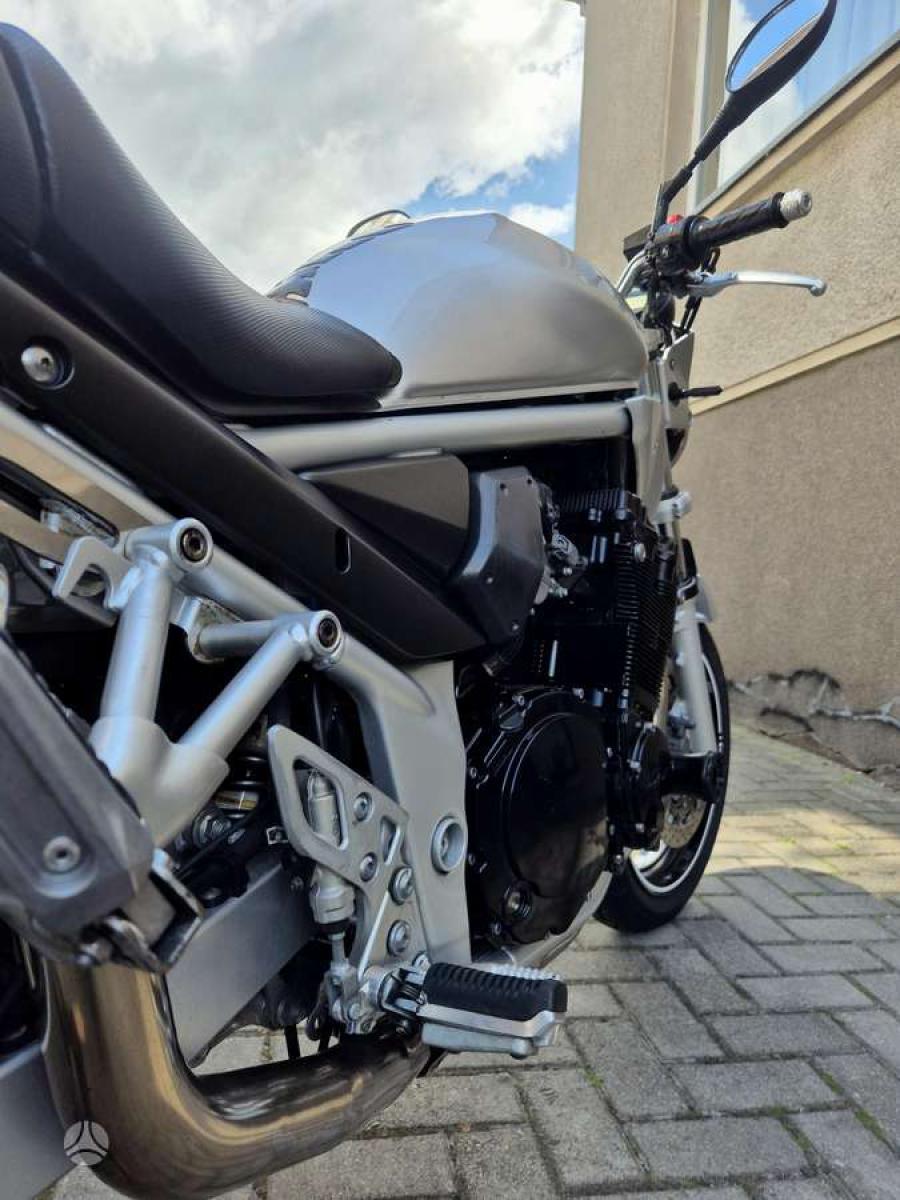 Suzuki GSF 2006 in Prienai, with an engine capacity of 0.65 L and mileage of 47 thousand km for 1890 €, photo 14 on AUTOMOTO.COM.LV