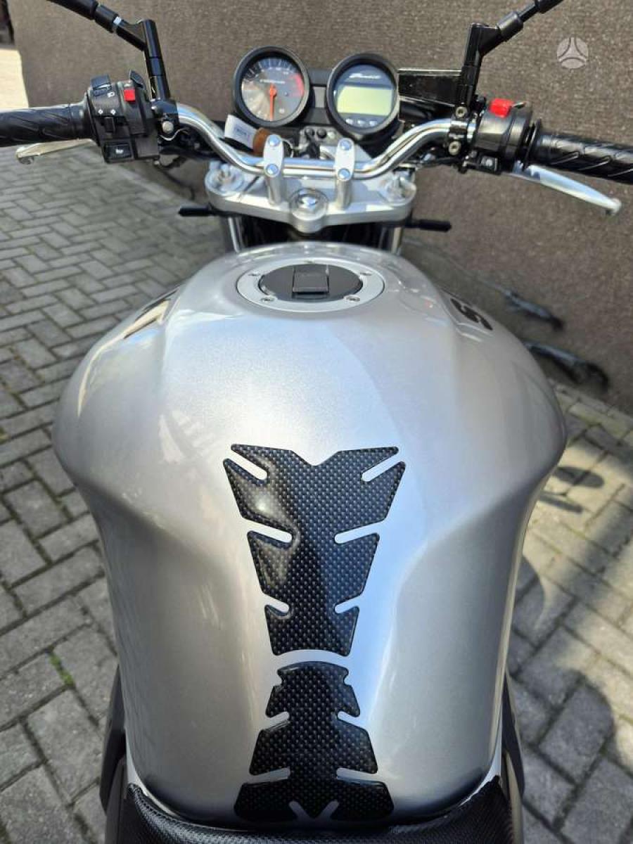 Suzuki GSF 2006 in Prienai, with an engine capacity of 0.65 L and mileage of 47 thousand km for 1890 €, photo 19 on AUTOMOTO.COM.LV