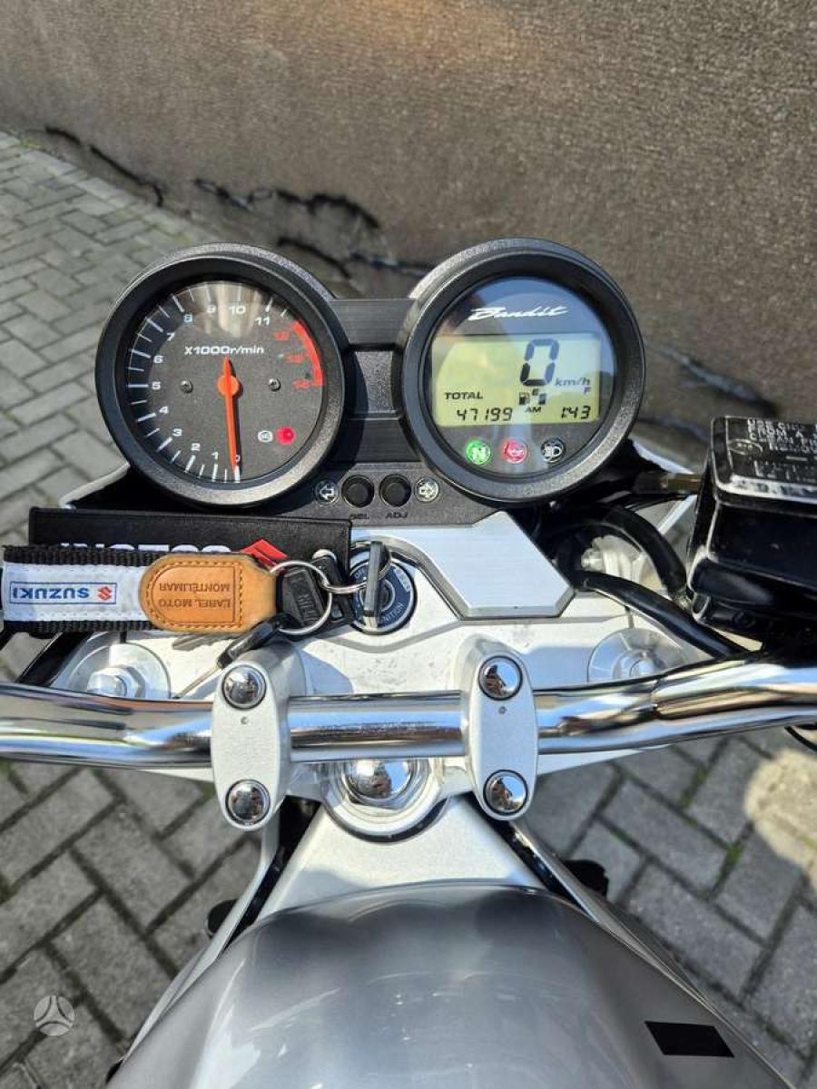 Suzuki GSF 2006 in Prienai, with an engine capacity of 0.65 L and mileage of 47 thousand km for 1890 €, photo 20 on AUTOMOTO.COM.LV
