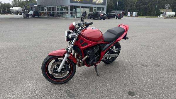 Suzuki GSF 2006 in Silute on AUTOMOTO.COM.LV Suzuki GSF 2006 in Silute, with an engine capacity of 0.65 L and mileage of 35 thousand km for 1150 €, photo 5 on AUTOMOTO.COM.LV