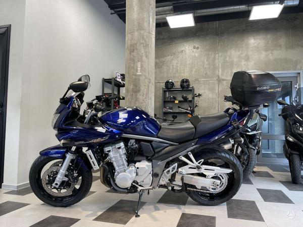 Сузуки GSF 2008 в Рига, объемом двигателя 1.25 л и пробегом 23 тыс. км за 3799 €, фото 2 на AUTOMOTO.COM.LV