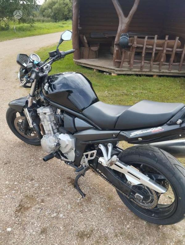 Suzuki GSF 2008 in Silale on AUTOMOTO.COM.LV Suzuki GSF 2008 in Silale, with an engine capacity of 1.25 L and mileage of 45 thousand km for 3300 €, photo 6 on AUTOMOTO.COM.LV
