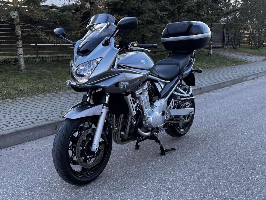 Suzuki GSF 2010 in Kaunas, with an engine capacity of 0.66 L and mileage of 21 thousand km for 2950 €, photo 1 on AUTOMOTO.COM.LV