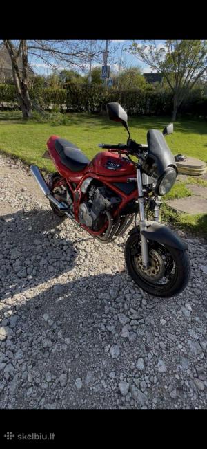 Red Suzuki GSF 1999 in Svencionys, with an engine capacity of 0.00 L and mileage of 2147 thousand km for 1100 €, photo  on AUTOMOTO.COM.LV