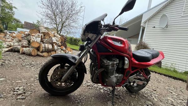 Red Suzuki GSF 1999 in Svencionys, with an engine capacity of 0.00 L and mileage of 2147 thousand km for 1100 €, photo 3 on AUTOMOTO.COM.LV