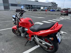 Sarkans Suzuki GSF 2001 Viļņa, ar dzinēja tilpumu 0.60 L un nobraukumu 34 tūkst. km par 2000 €, foto 4 vietnē AUTOMOTO.COM.LV