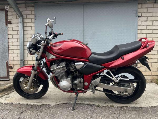 Red Suzuki GSF 2002 in Birstonas, with an engine capacity of 0.60 L and mileage of 16 thousand km for 1750 €, photo 4 on AUTOMOTO.COM.LV